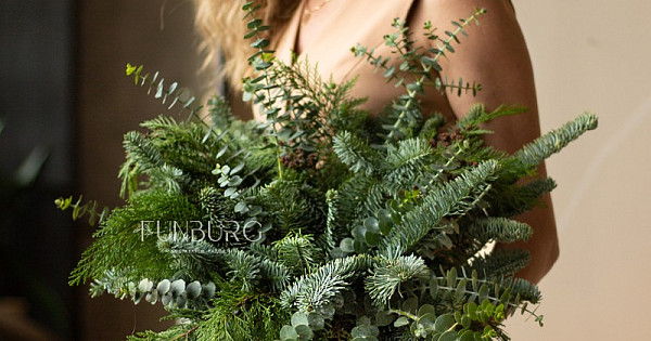 Купить композицию из ели и зелени «Green» с доставкой по Екатеринбургу ...